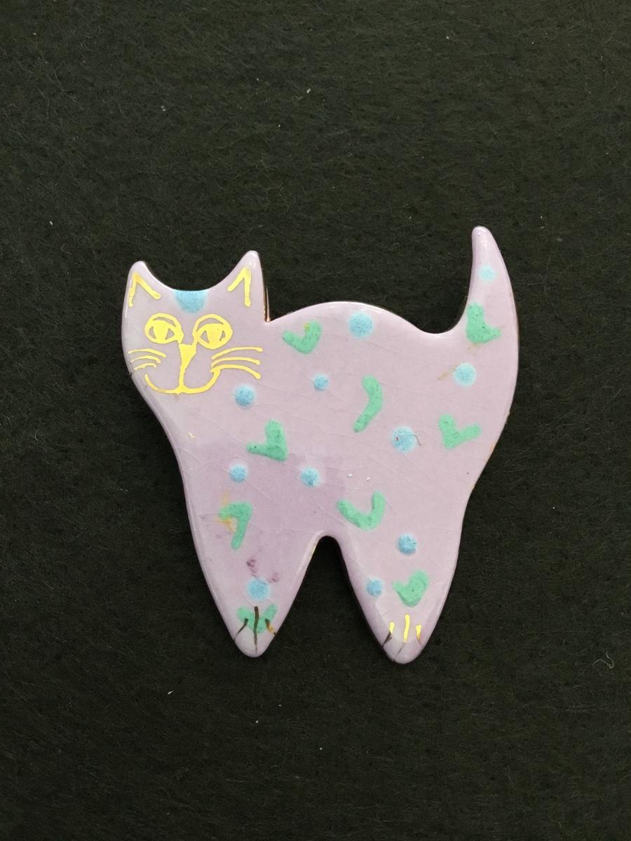 Vintage, colorful, ceramic cat brooch | EstateSales.org