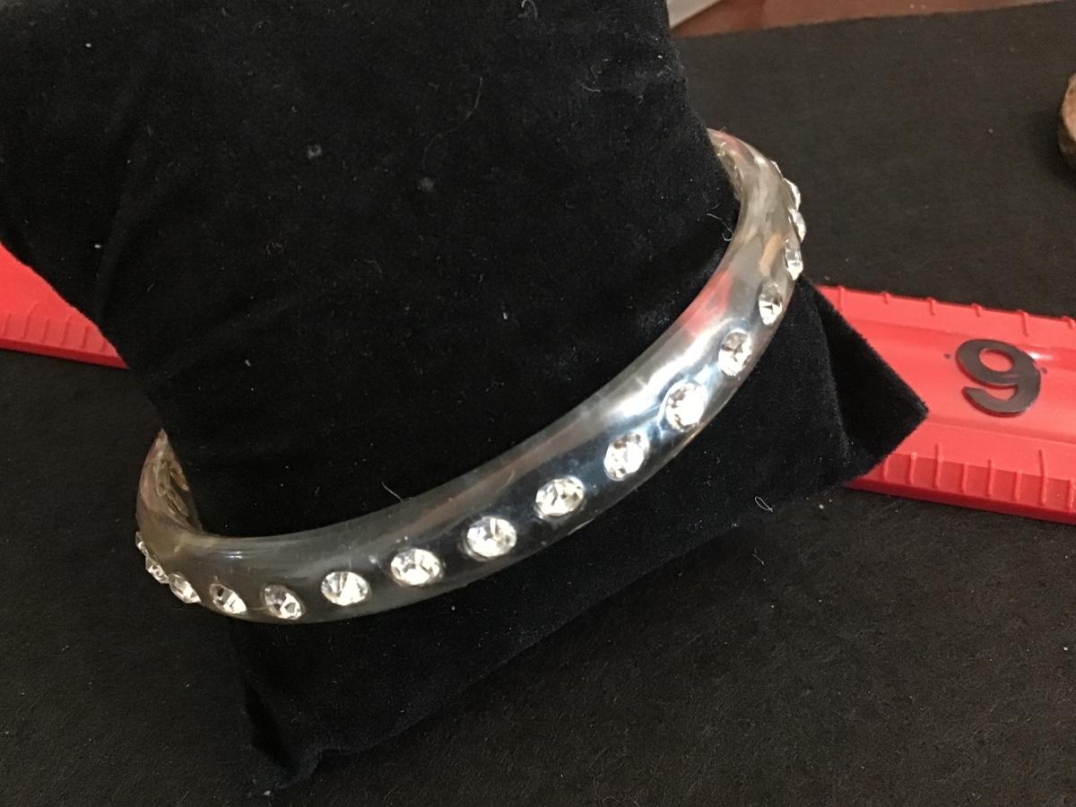 Clear Vintage Rhinestone cuff | EstateSales.org