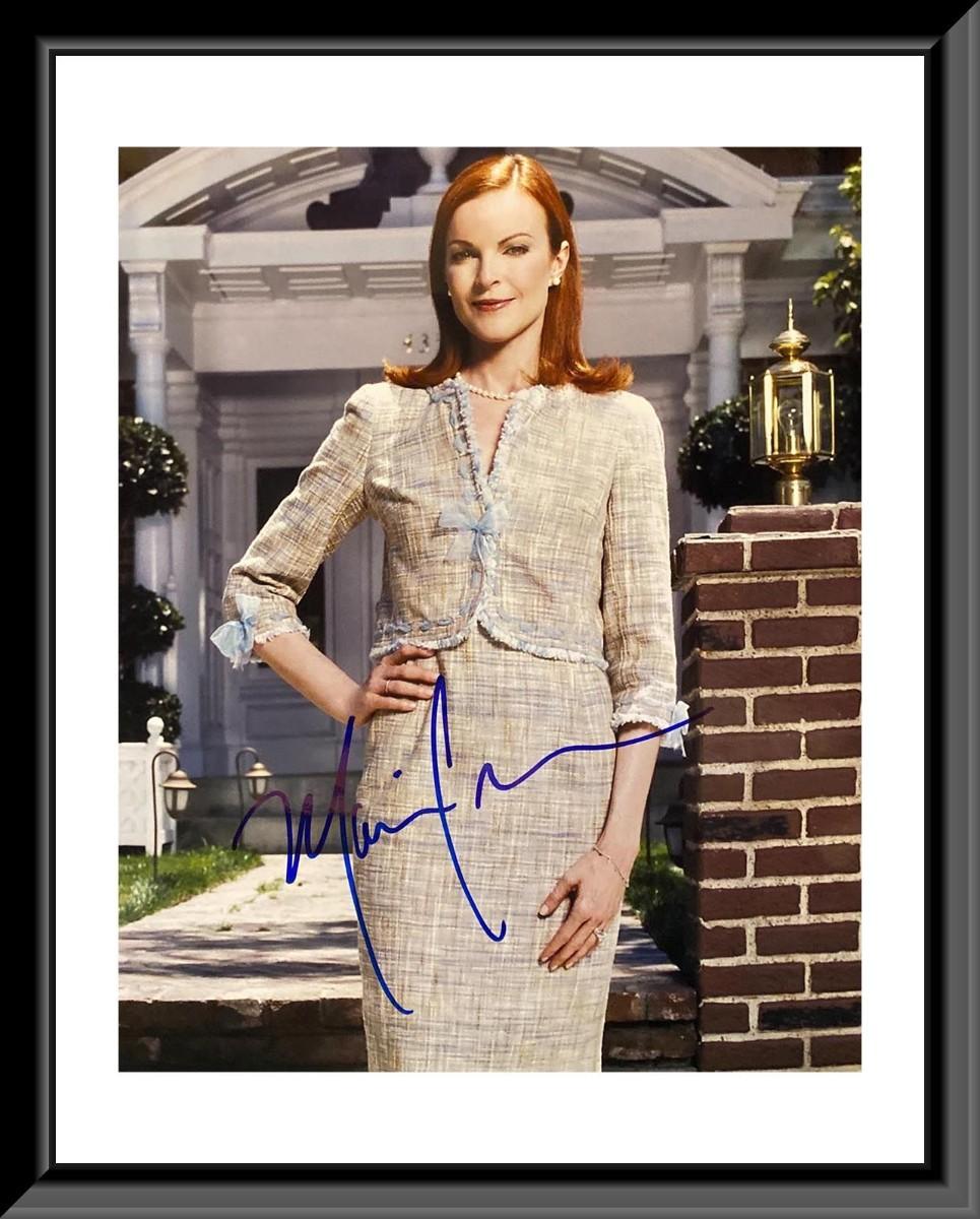 Marcia Cross Signed Photo. 8x10 inches | EstateSales.org