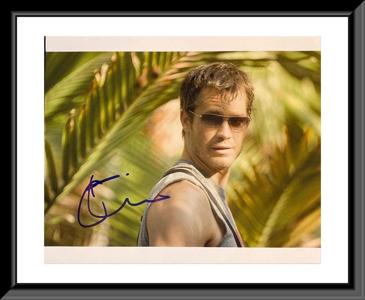 Timothy Olyphant signed photo. 8X10 Inches | EstateSales.org