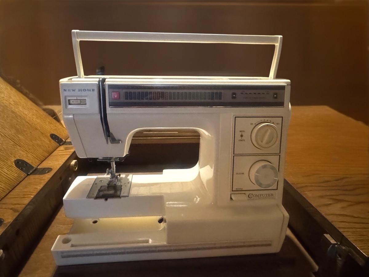 New Home sewing machine | EstateSales.org