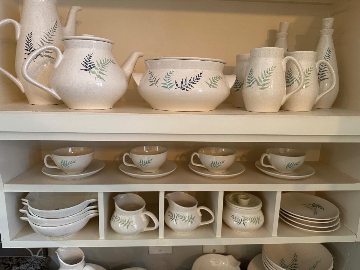 Franciscan Fern dell | EstateSales.org