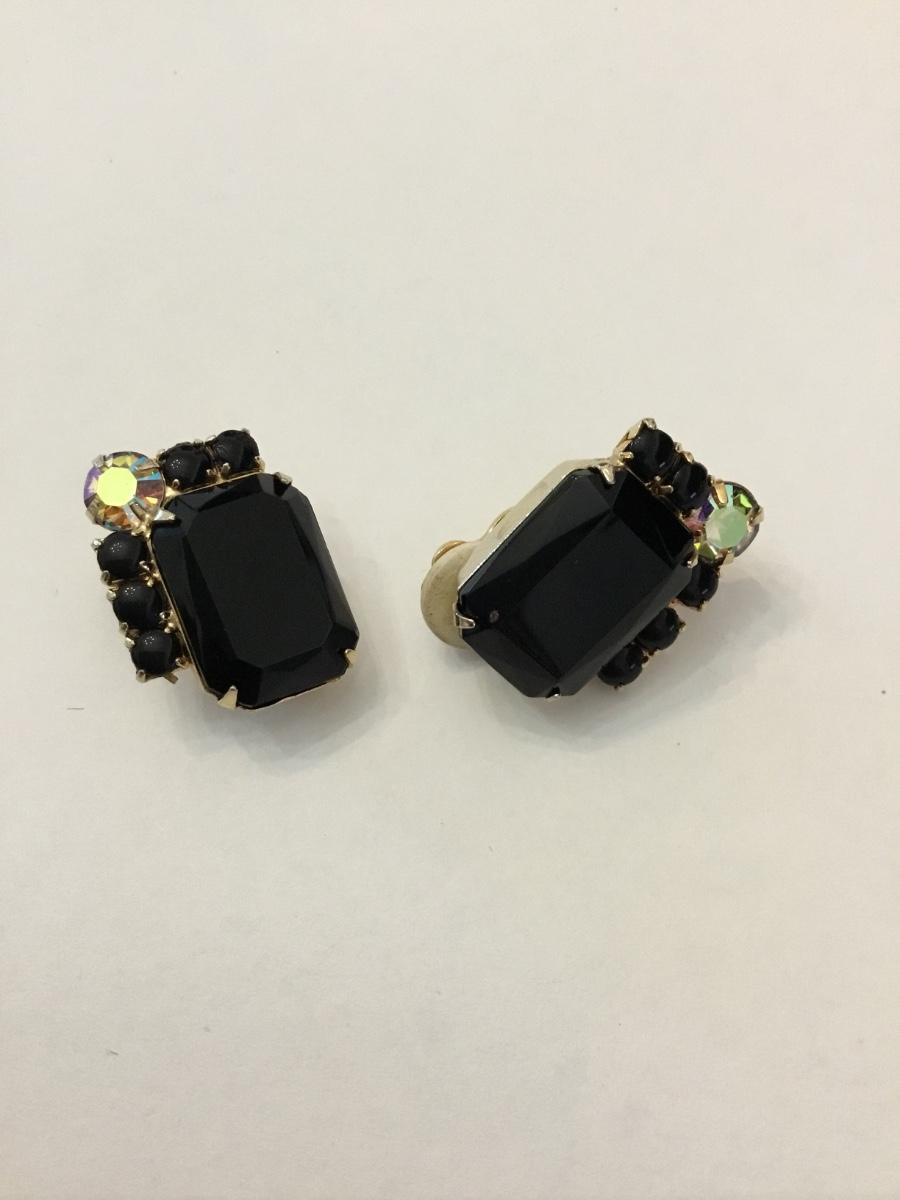 Beautiful jet black, gold toned clip on earrings | EstateSales.org