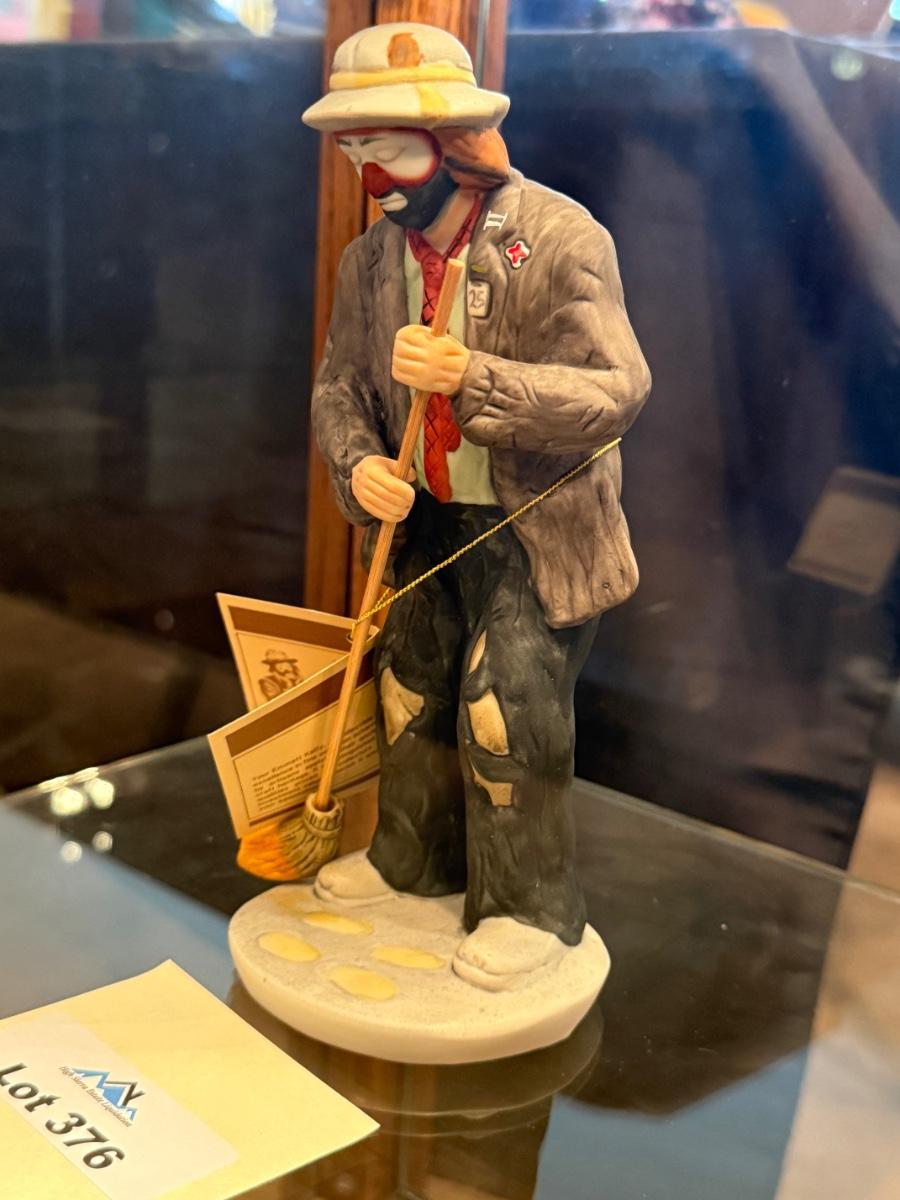 Emmit Kelly ceramic Clown - sweeping with a broom w/tag | EstateSales.org