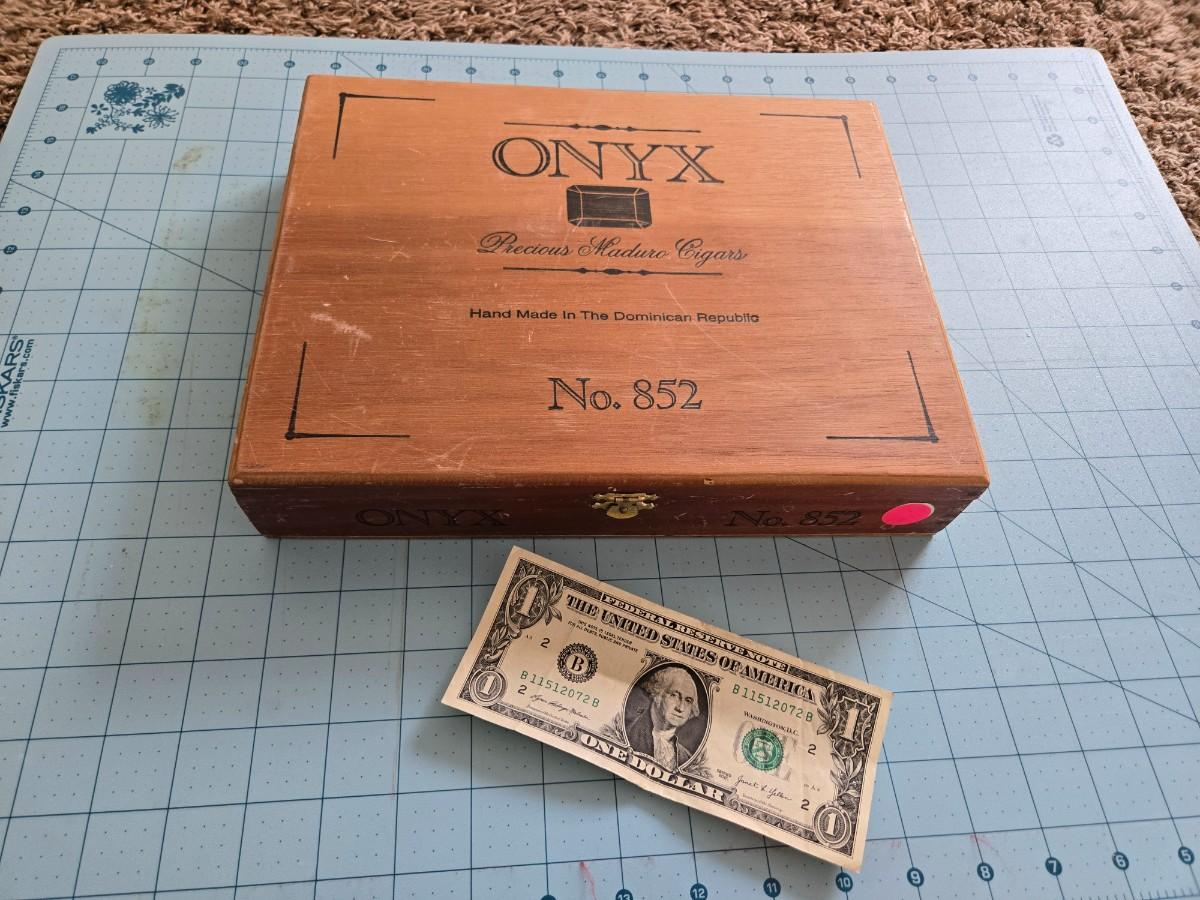 Onyx box | EstateSales.org
