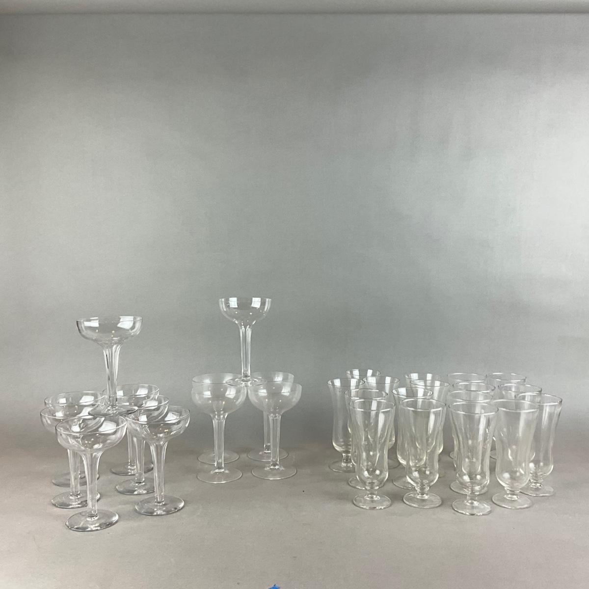 L1396 Large set of Glass Toupe Champagne and Parfait Glasses ...