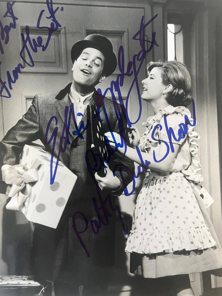 The Patty Duke Show Eddie Applegate signed photo | EstateSales.org