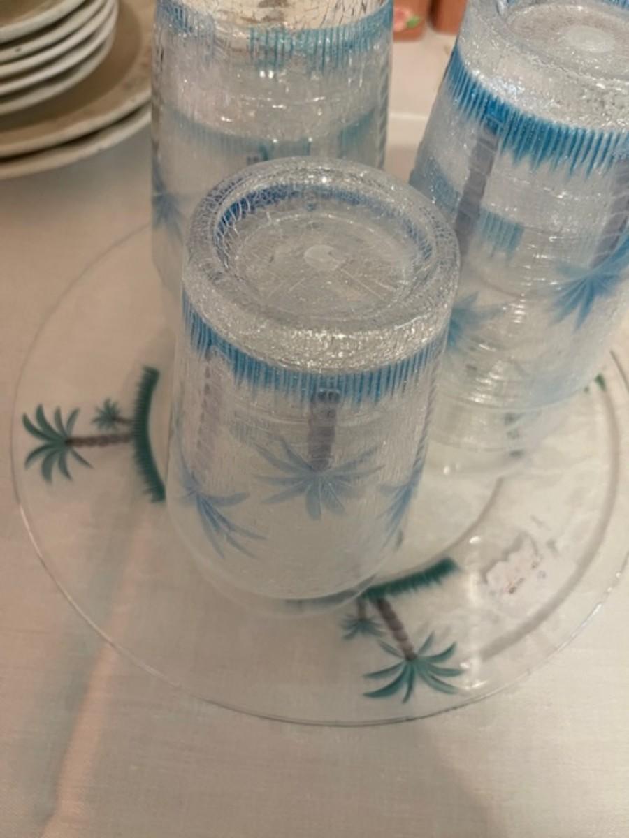 Palm Tree Patio ware | EstateSales.org