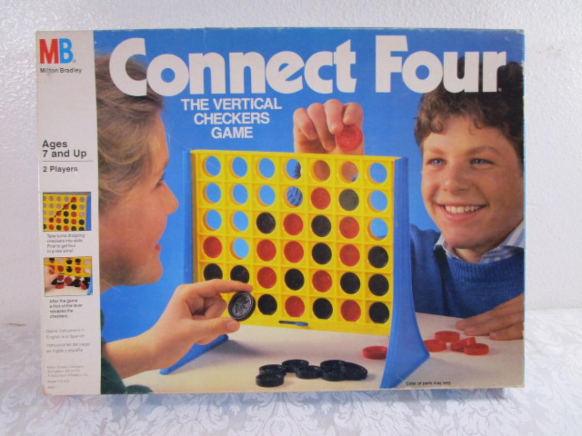 Connect Four game | EstateSales.org
