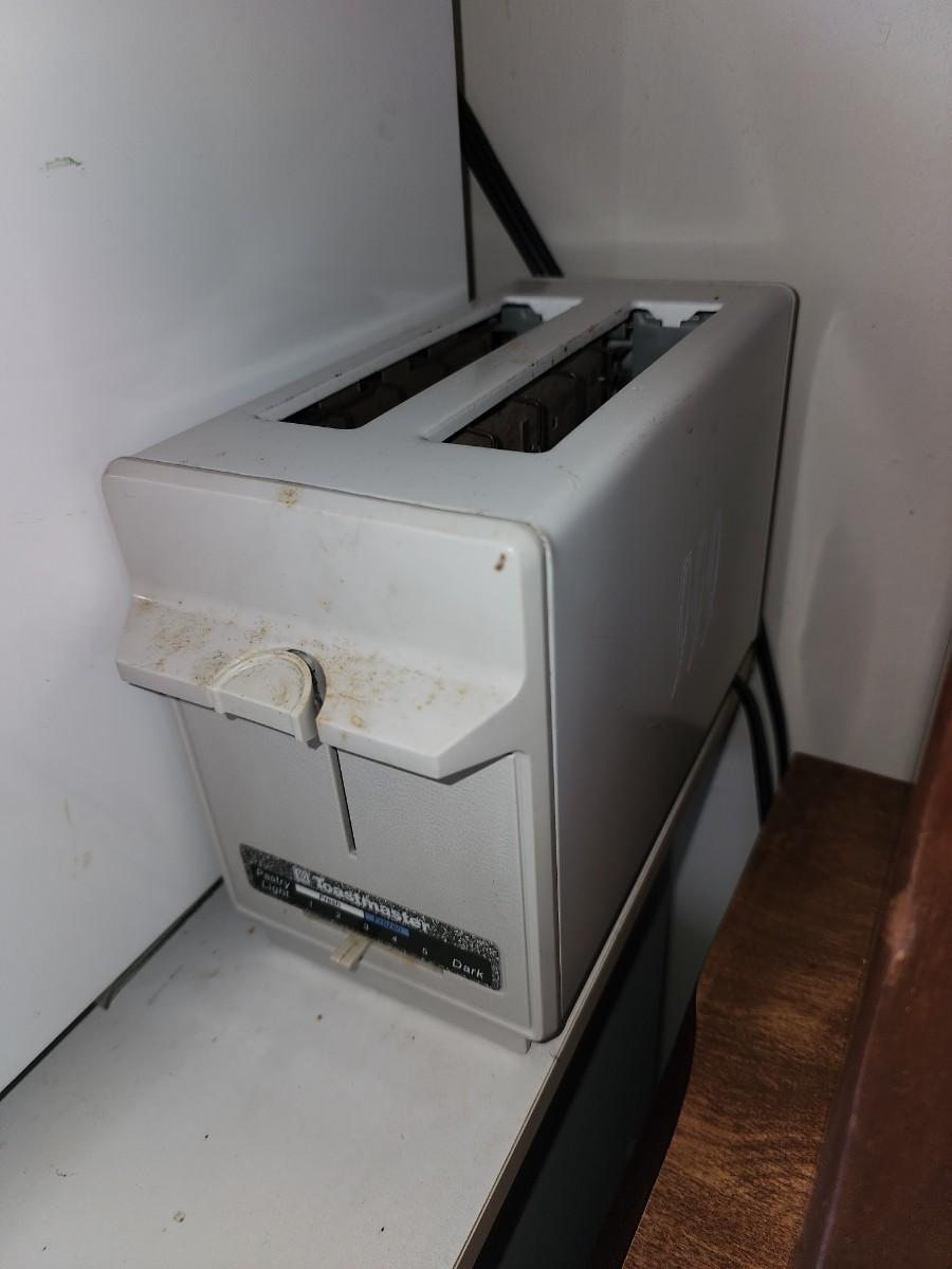 Toast Master toaster | EstateSales.org