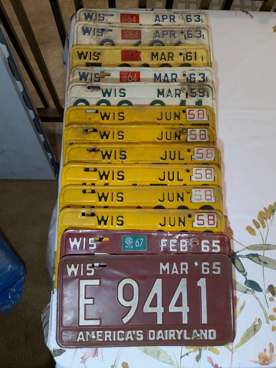 Collection of 13 Vintage Wisconsin License Plates | EstateSales.org