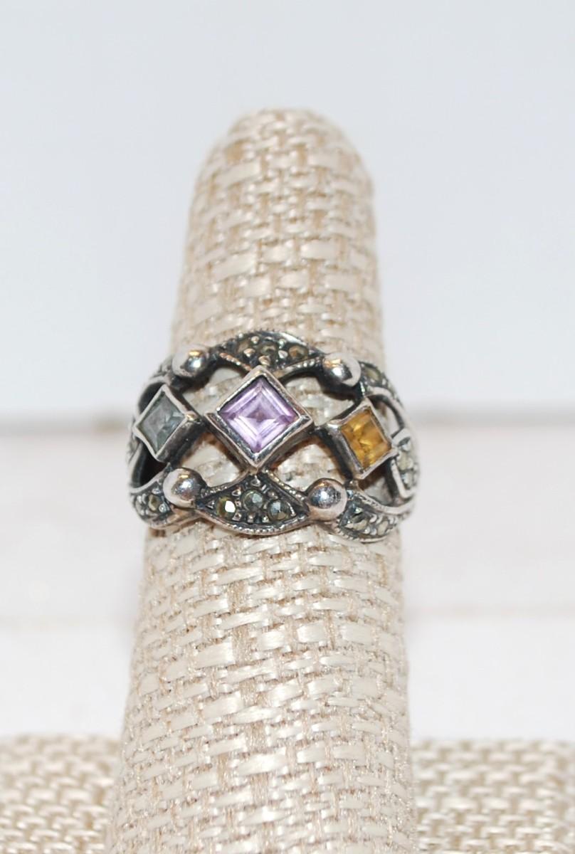 Size 7¾ VINTAGE Tri-Color Marcasite Minerals Ring on a Silver Tone Band ...