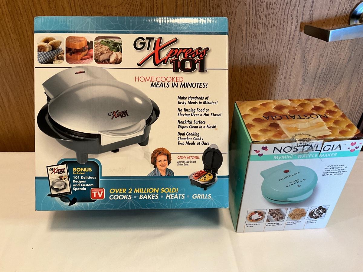 Mini waffle iron and GT Xpress 101 cooker | EstateSales.org