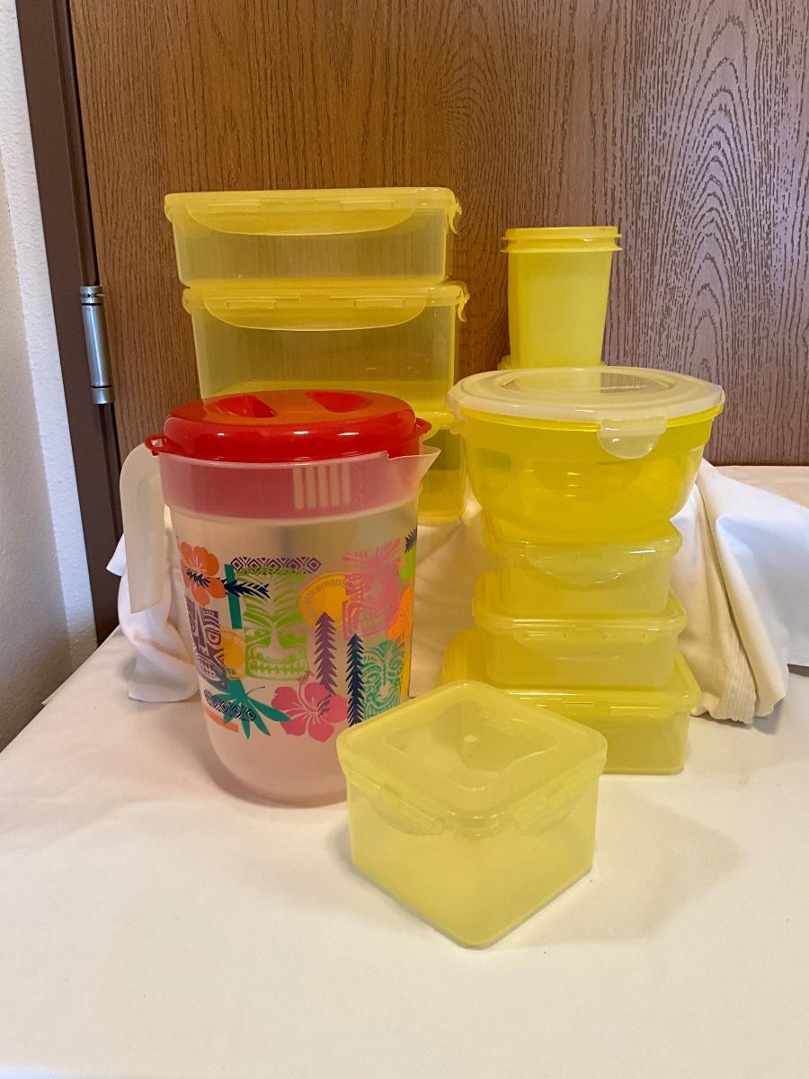 11 part yellow Lock and Lock and Tupperware Containers | EstateSales.org