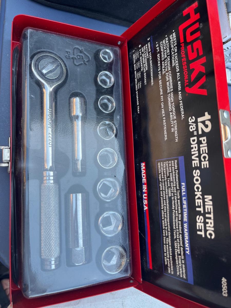 Husky 12 piece 3/8 metric socket set | EstateSales.org
