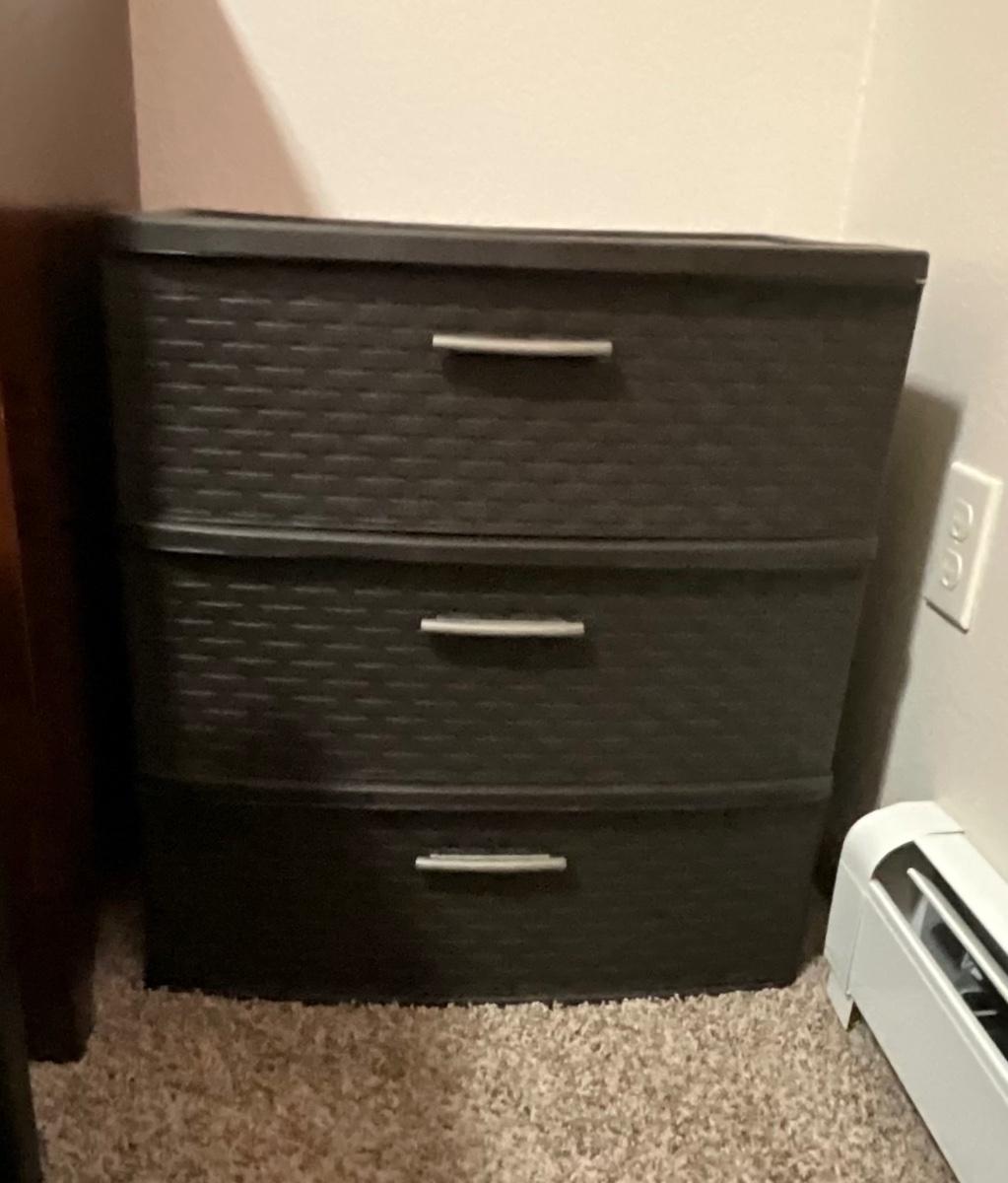 Sterilite 3 Drawer Wide Weave Brown Plastic Storage #2 | EstateSales.org