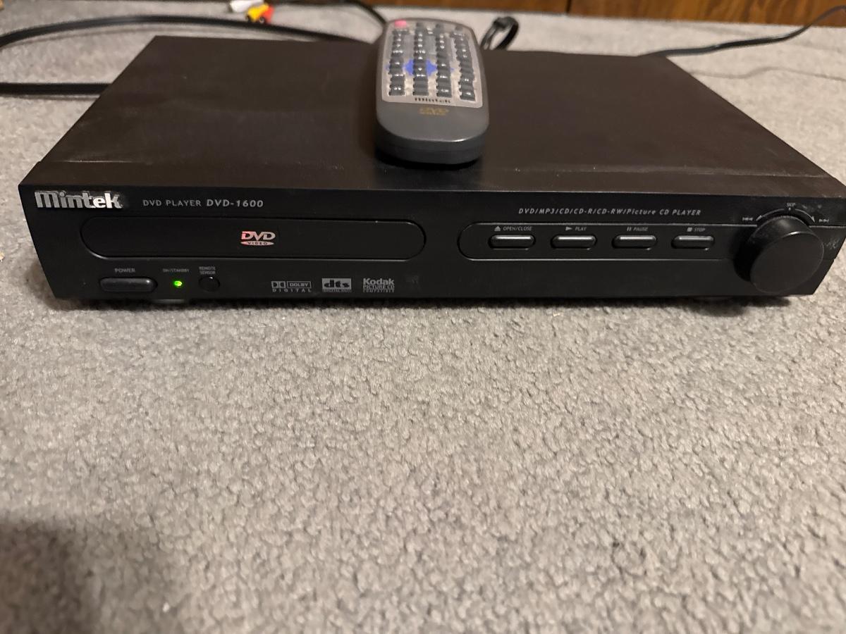 Mintek DVD player with remote | EstateSales.org