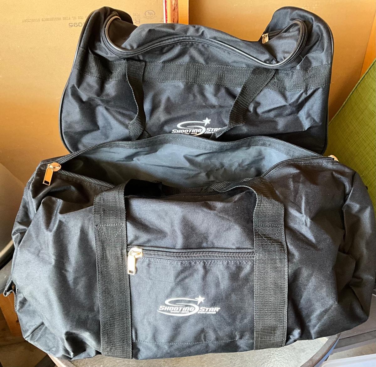 Shooting Star duffle bags, one on wheels | EstateSales.org