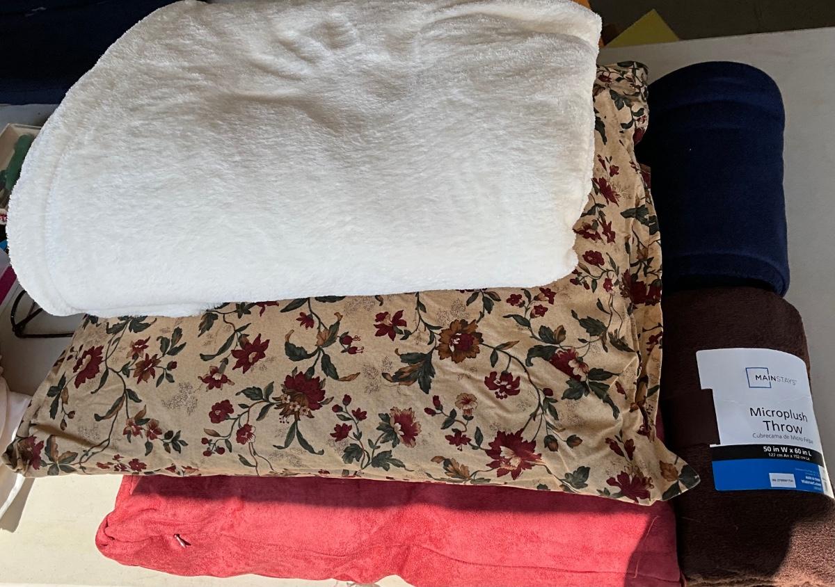3 soft throws, 2 square decorative pillow | EstateSales.org