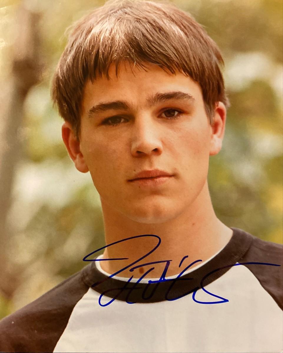 Josh Hartnett signed photo | EstateSales.org