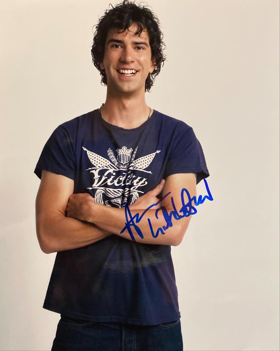 Hamish Linklater signed photo | EstateSales.org