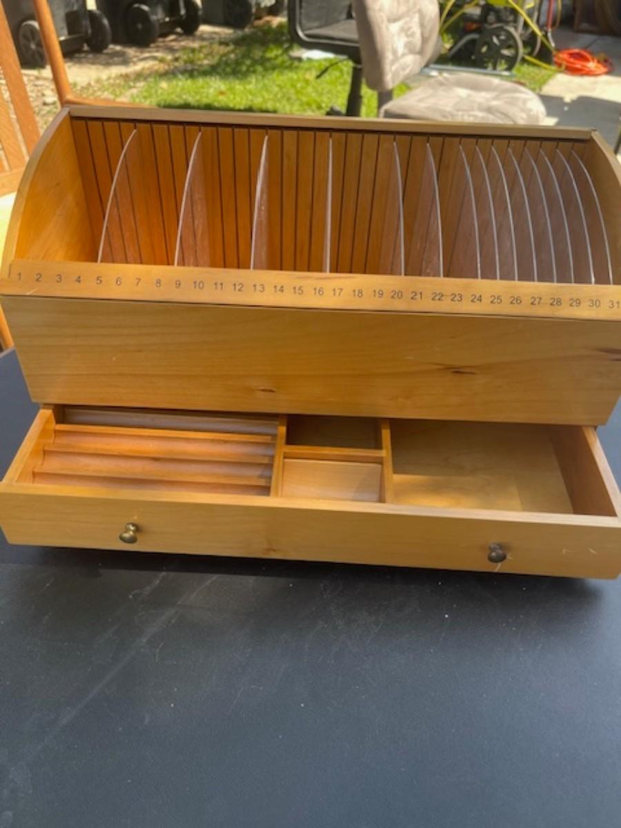 Wood Organizer | EstateSales.org