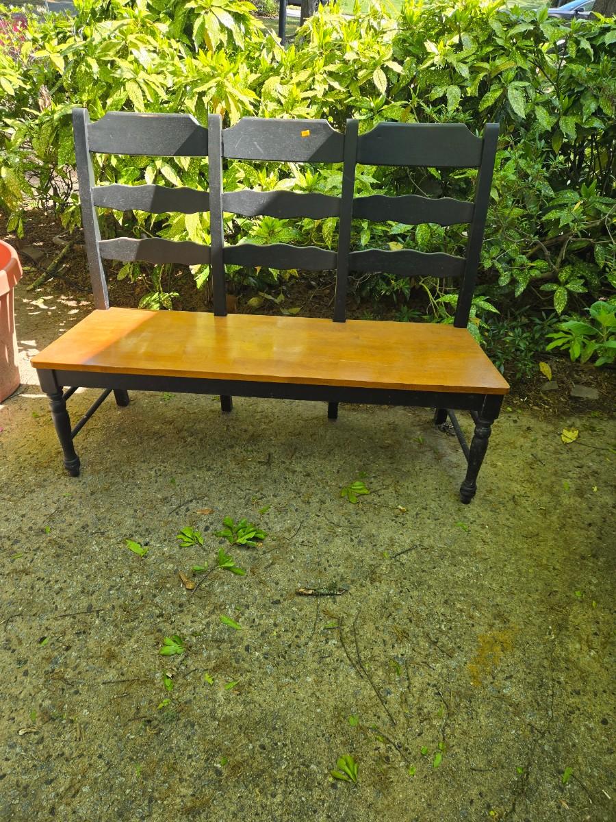 Repurposed Triple Chair Bench | EstateSales.org