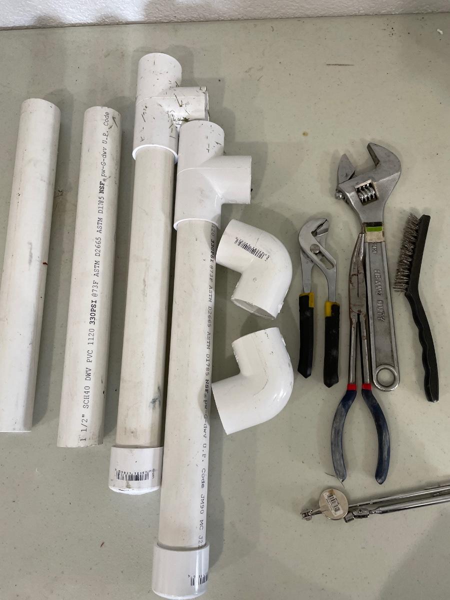 Tools & pvc pipe | EstateSales.org
