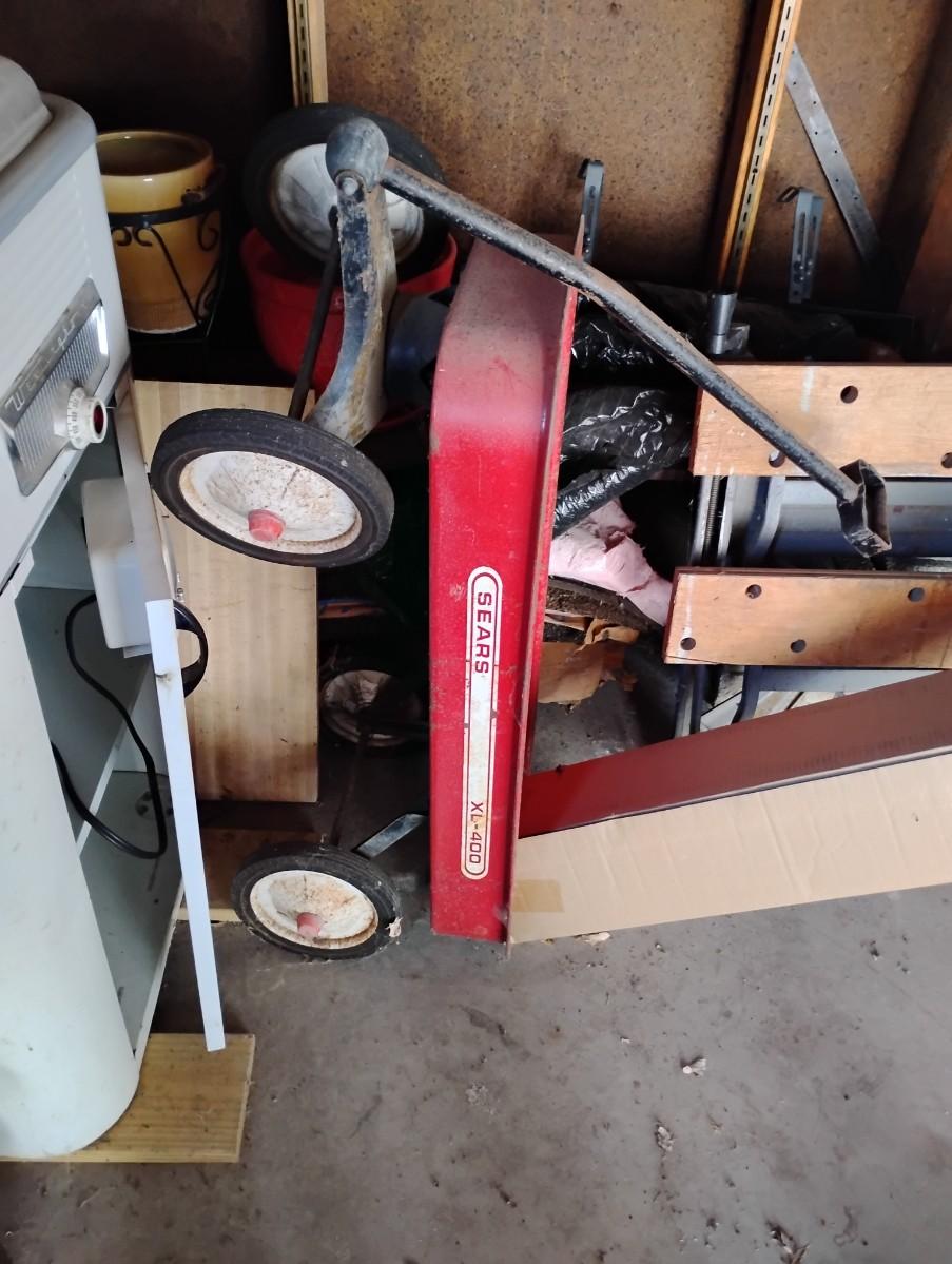 SEARS Red Wagon | EstateSales.org