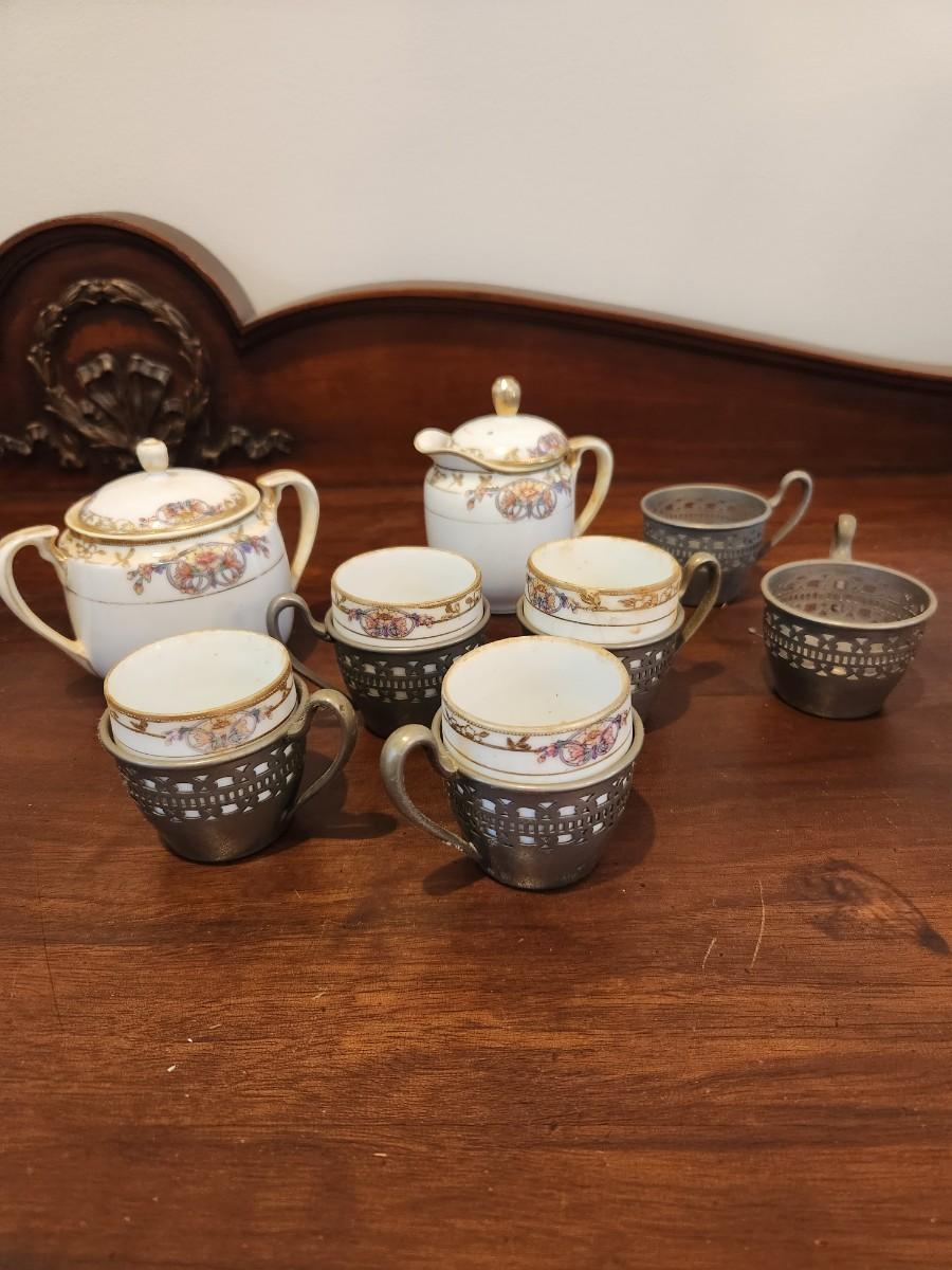 Small Tea set | EstateSales.org