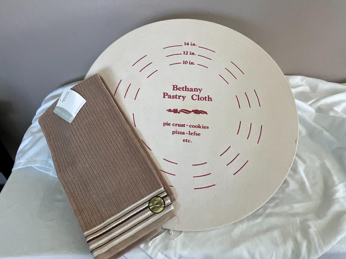 New Bethany Pastry Board, cloth, hand towel | EstateSales.org