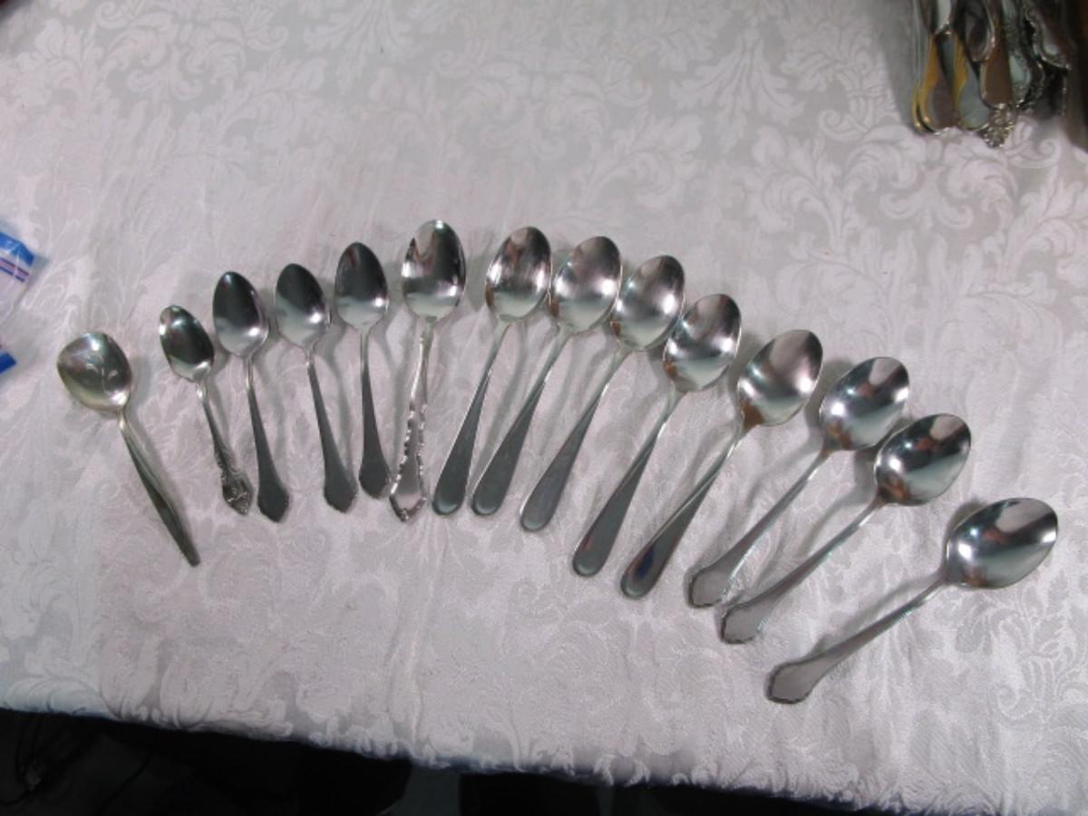 15 Spoons | EstateSales.org