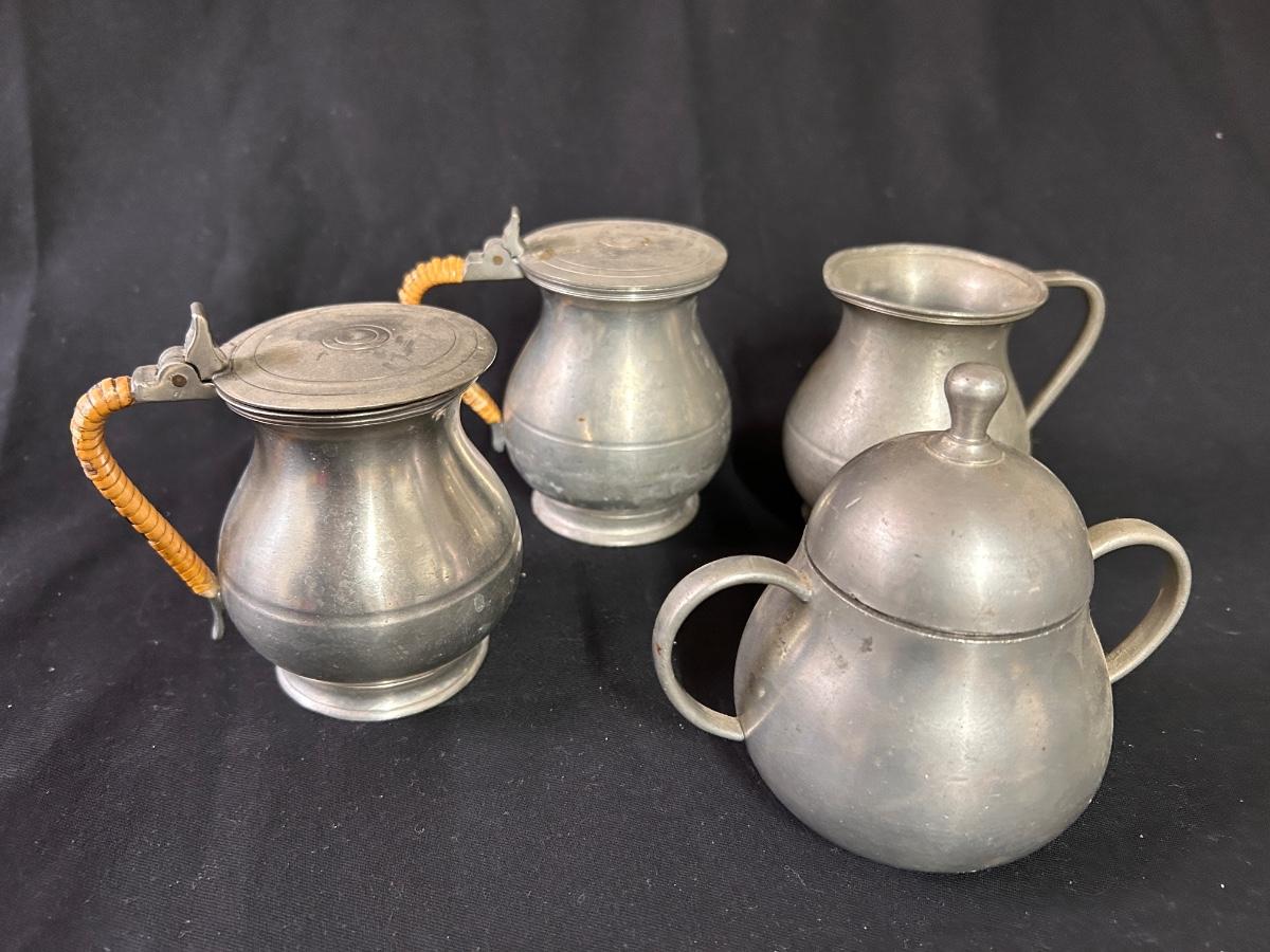 Mixed lot Dutch pewter | EstateSales.org