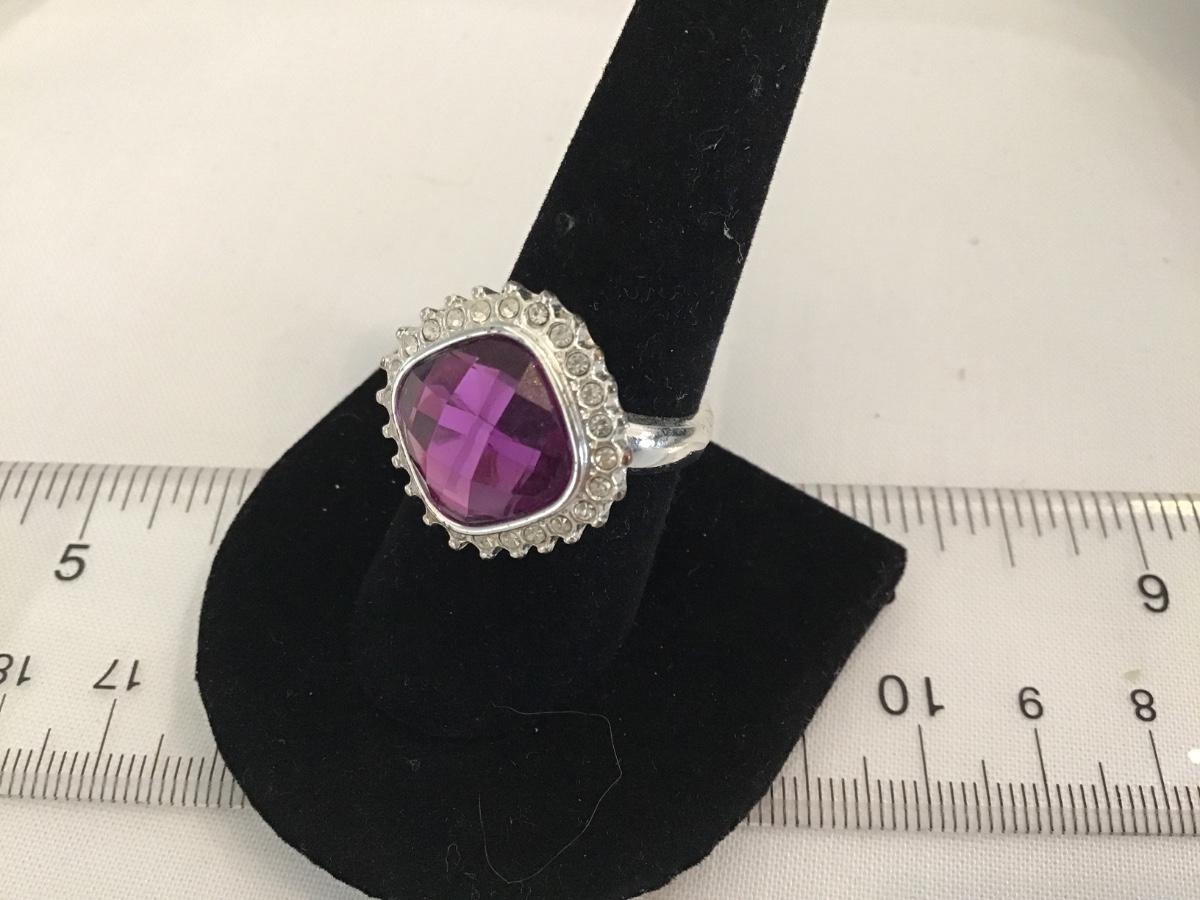 NRT Costume Ring | EstateSales.org