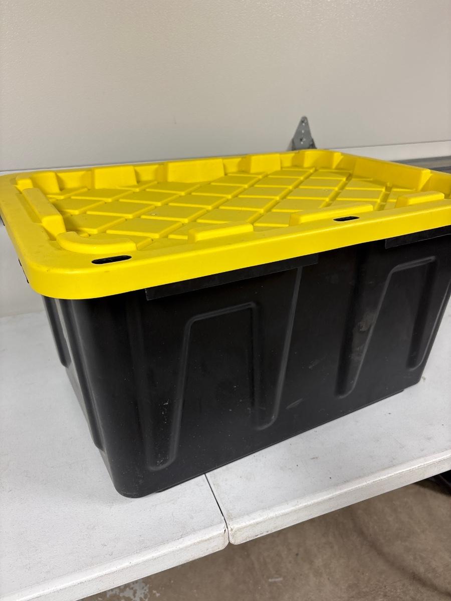 Tote (yellow & black) | EstateSales.org