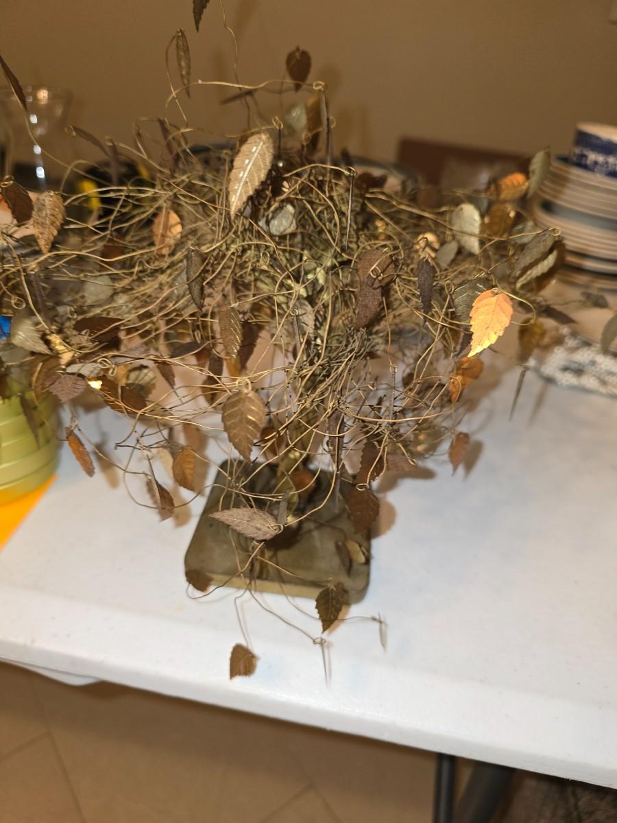 Brass tree | EstateSales.org