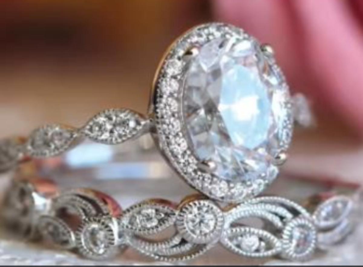 Vintage Bridal / Wedding Set | EstateSales.org