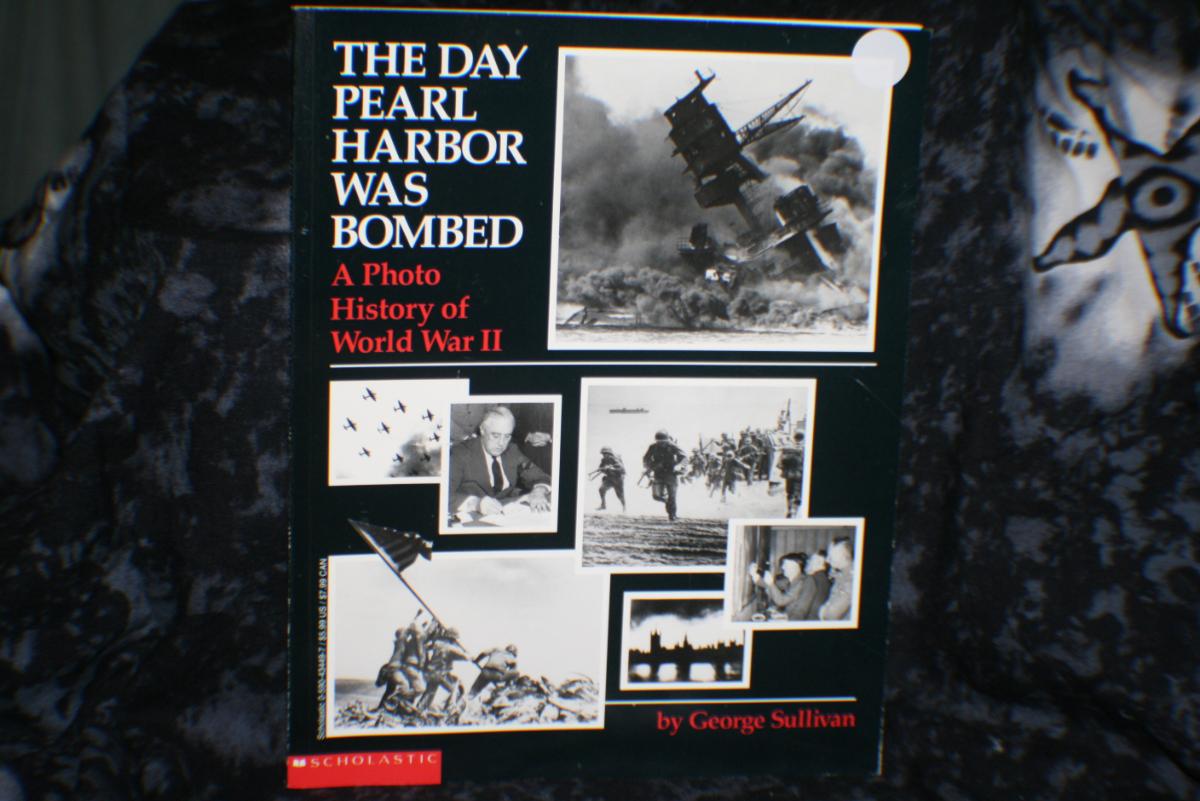 The Day Pearl Harbor Was Bombed - A Photo History of World War II ...