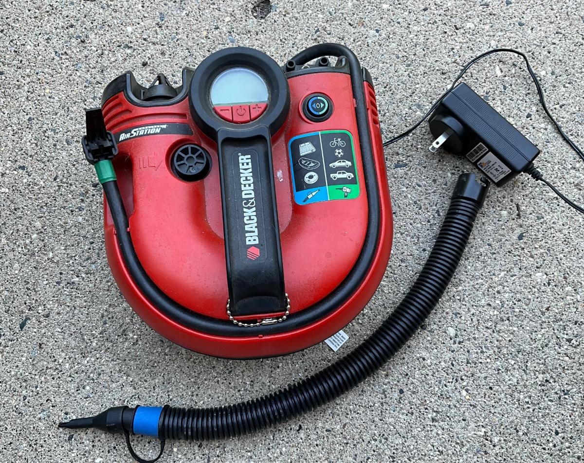 Black & Decker Air Pump Station | EstateSales.org
