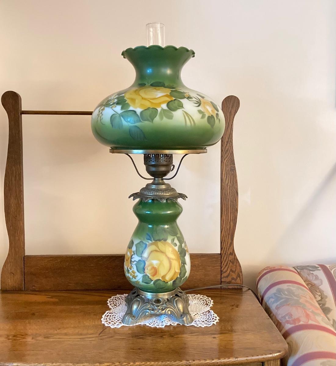 LOT 28: Vintage Hand Painted Parlor Table Lamp | EstateSales.org