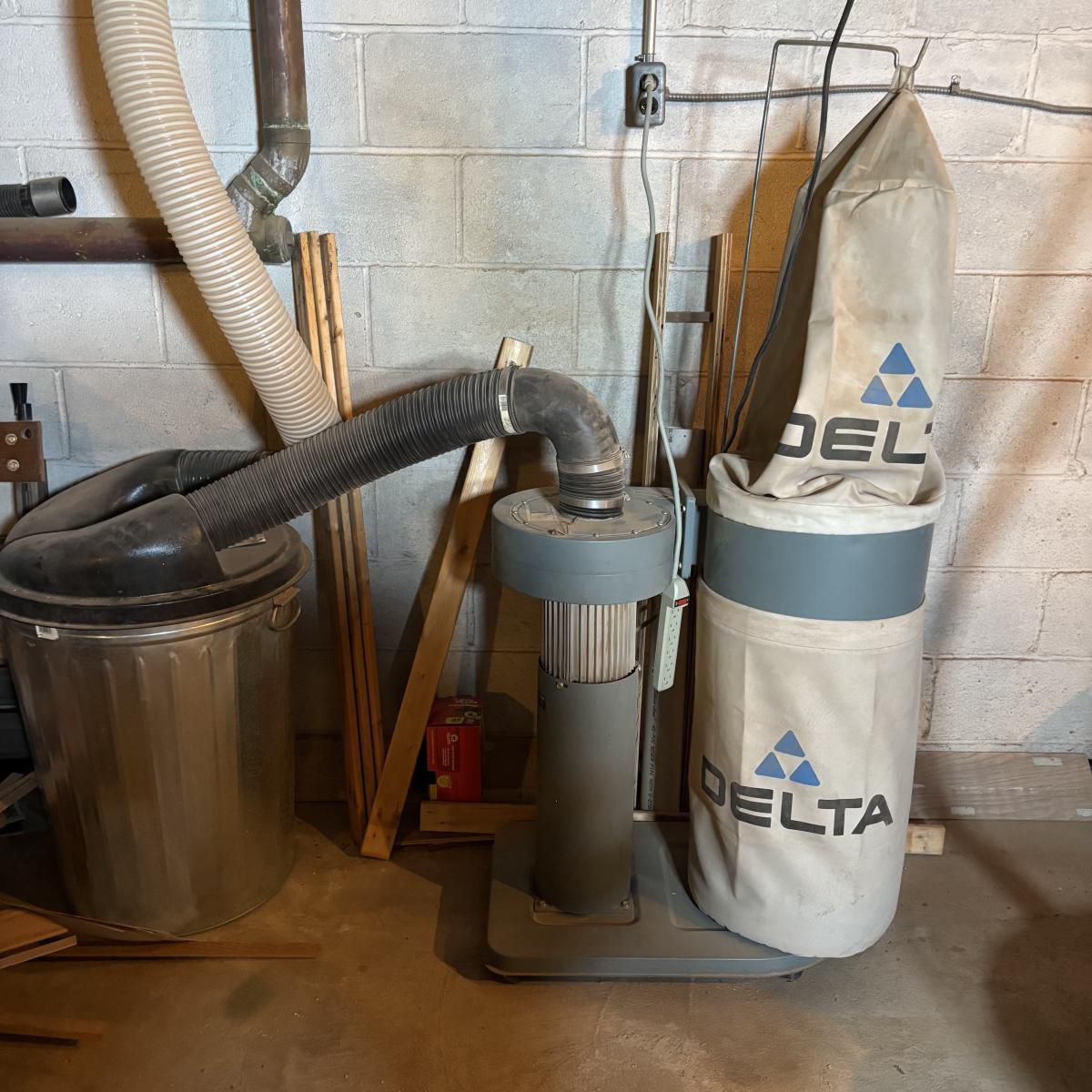 LOT 126: Delta Dust Collector Model 50-840 | EstateSales.org