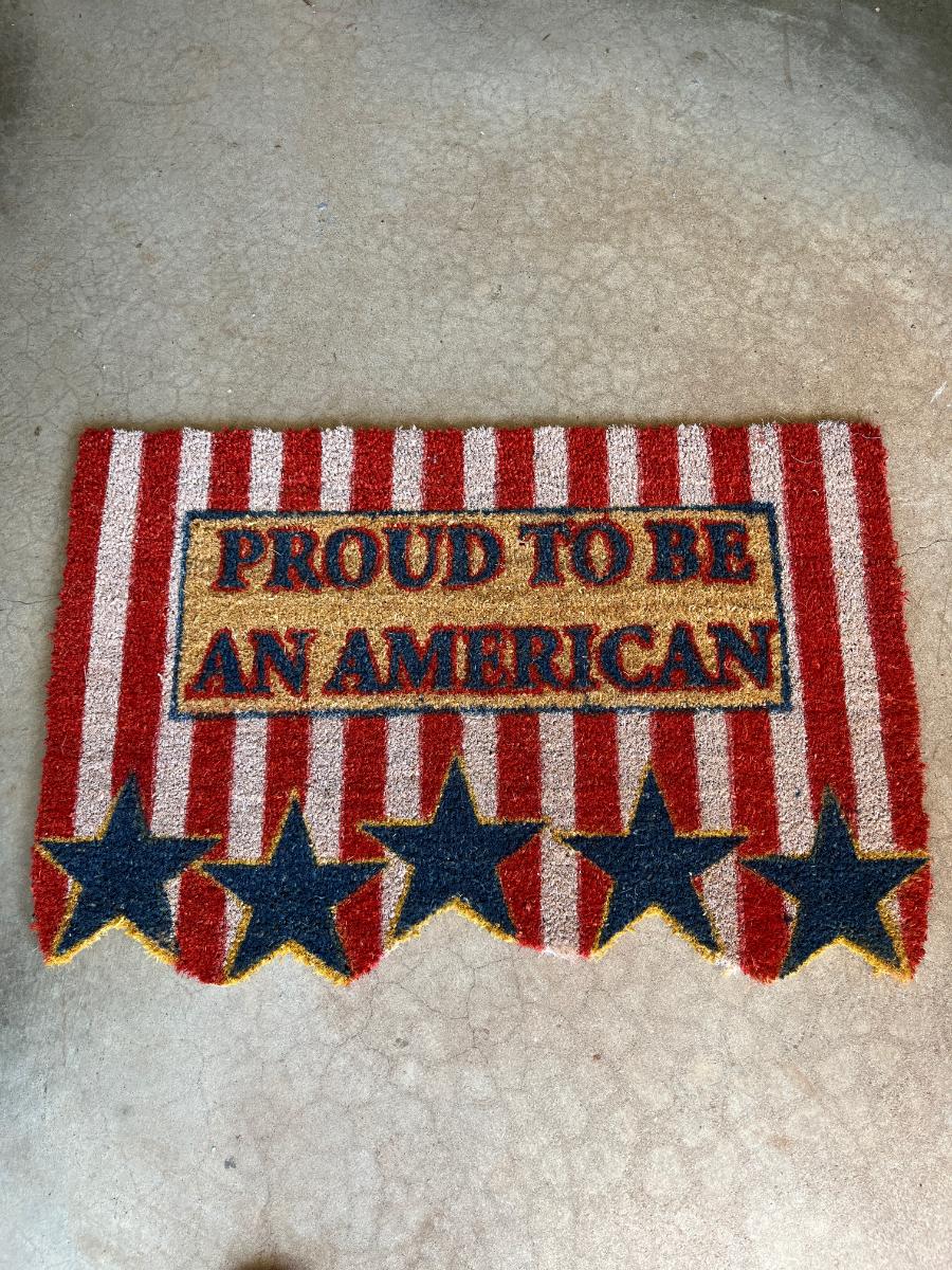 Patriotic outdoor mat | EstateSales.org