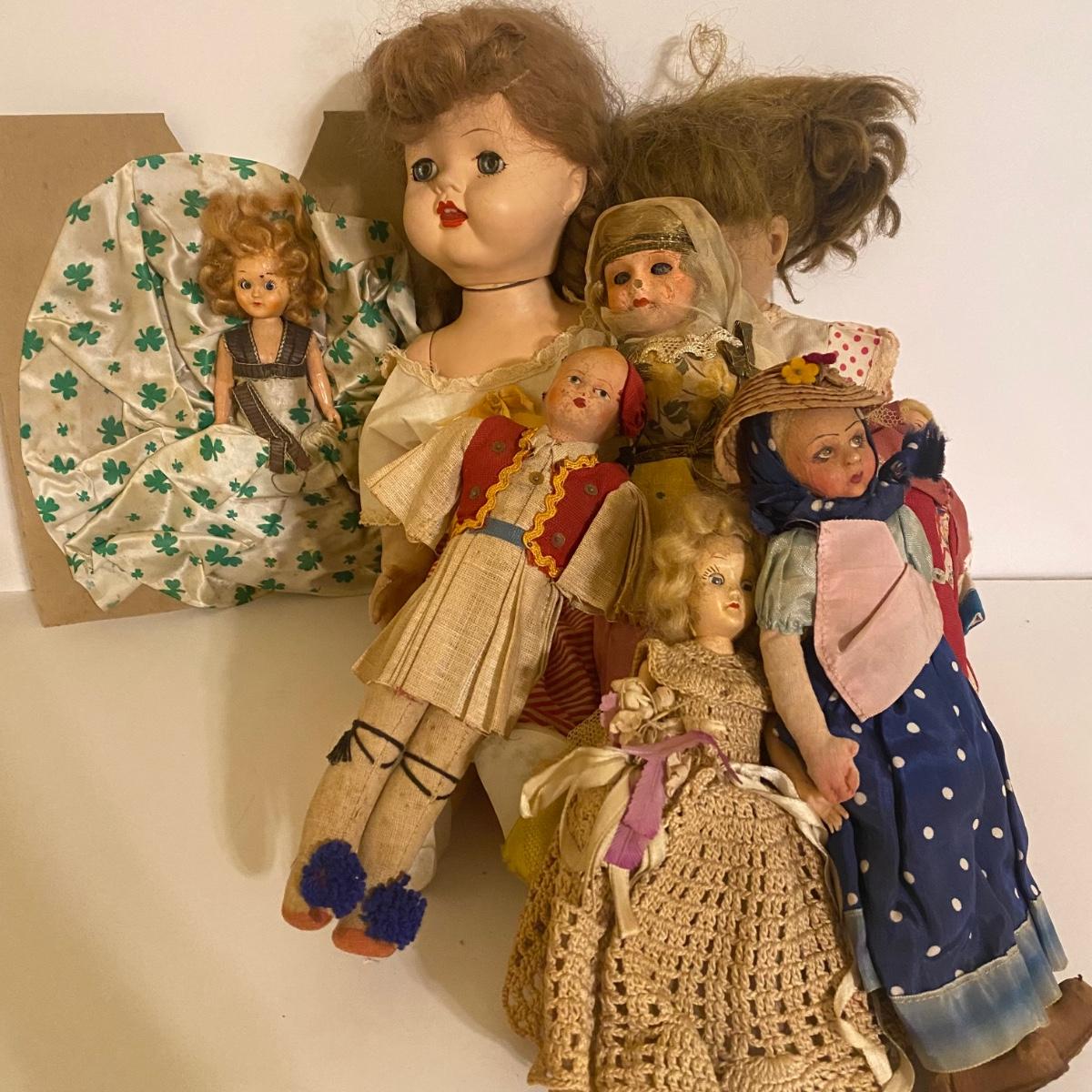 LOT 5B: Collection of Vintage / Antique Dolls | EstateSales.org