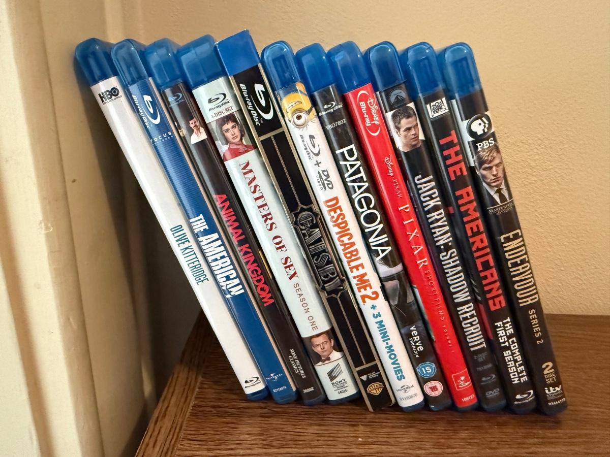 Blu-Ray DVDs | EstateSales.org