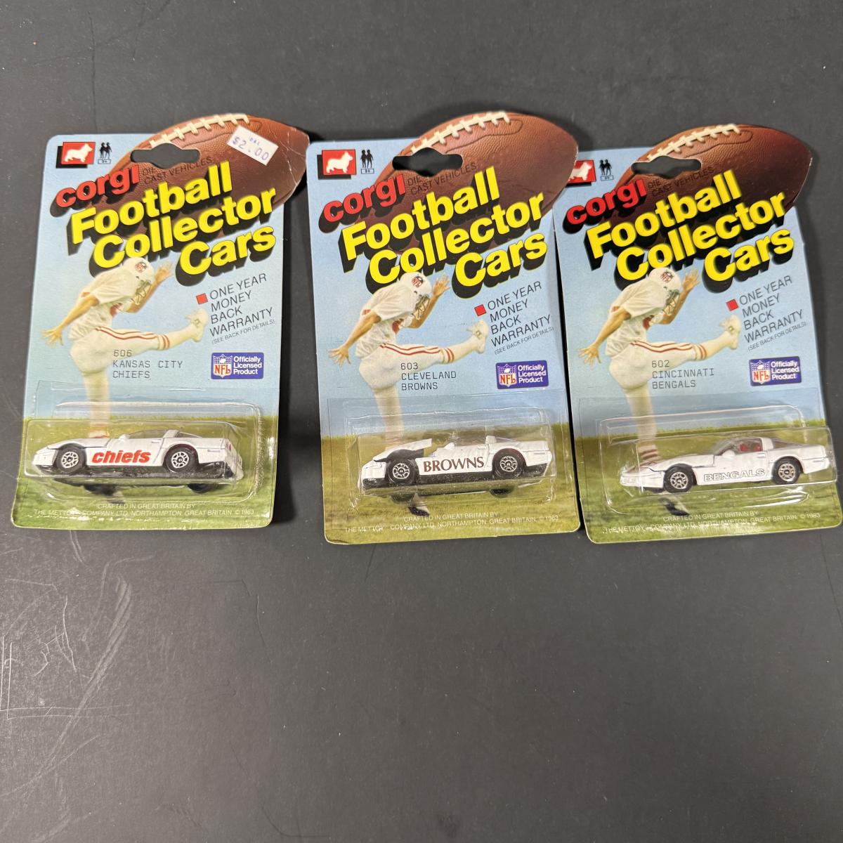 LOT 41: Assortment Vintage of Corgi Football Collectors Cars Most in ...