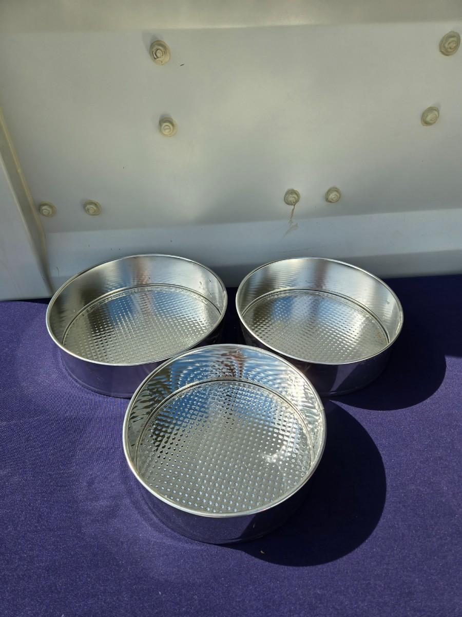 Springform Pans | EstateSales.org