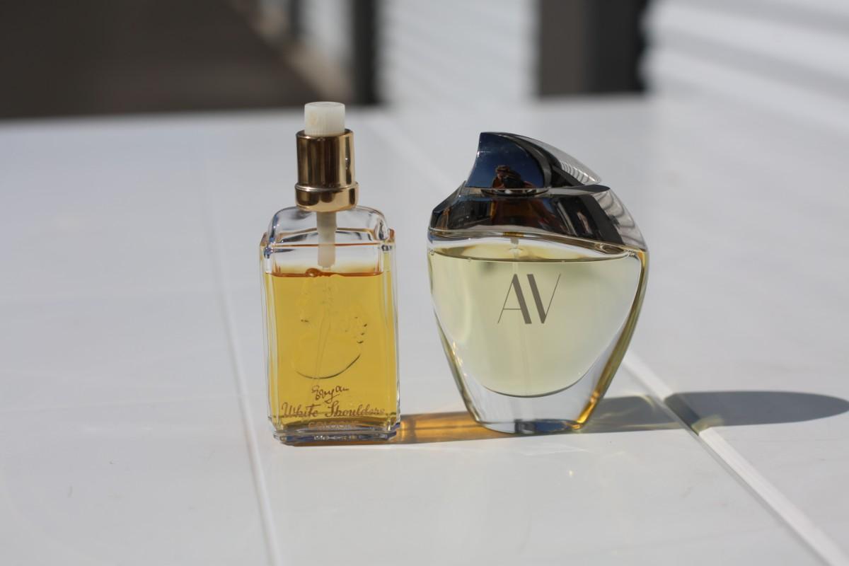 2 Piece Cologne set | EstateSales.org