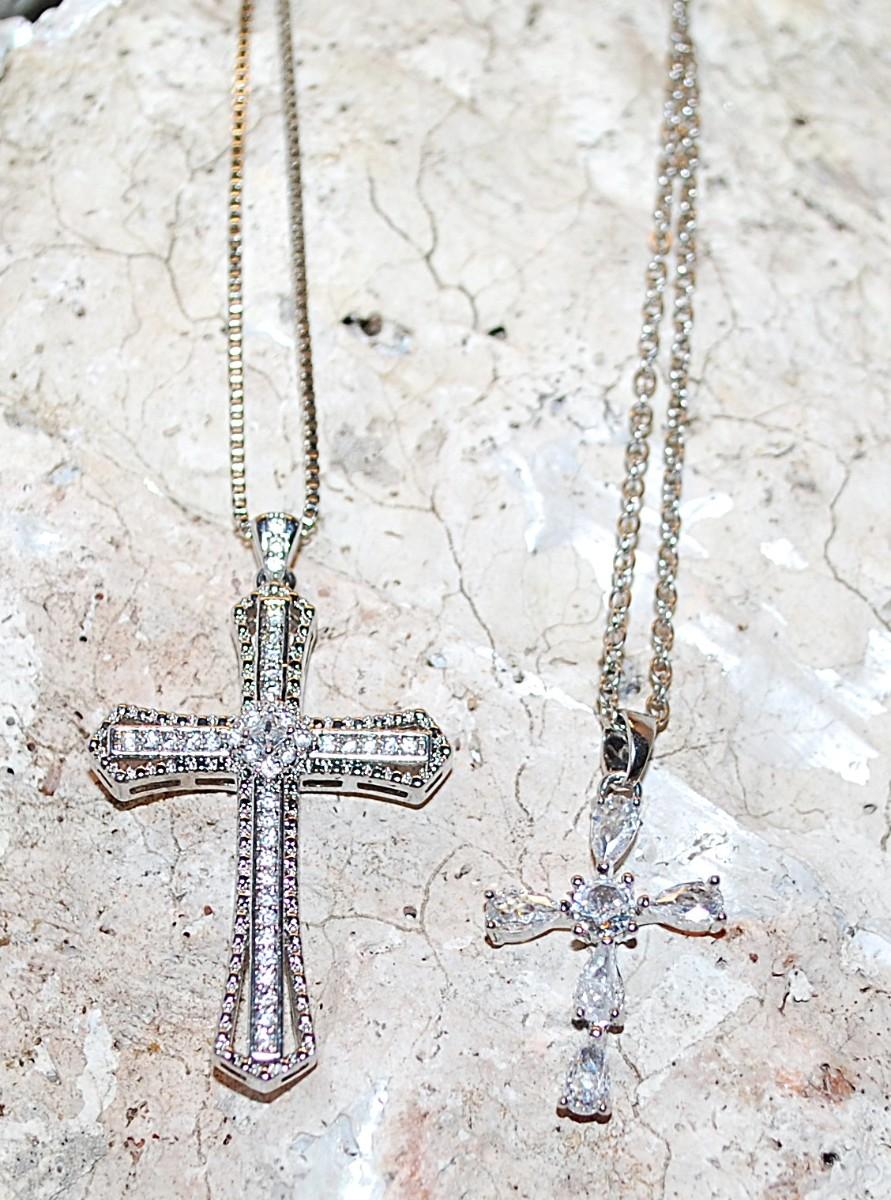 DOUBLE BONUS CROSS SET --2 CROSSES -- SEE DESCRIPTION | EstateSales.org