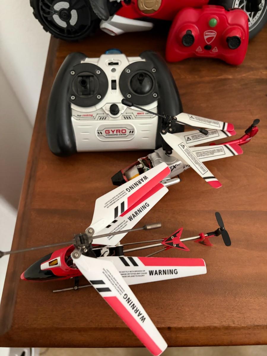 Syma S107G 3-Channel RC helicopter with Gyro remote control ...