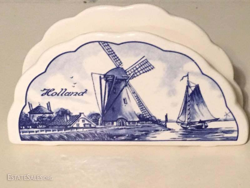 NAPKIN HOLDER / LETTER HOLDER DELFT BLUE WINDMILL FLOWERS | EstateSales.org